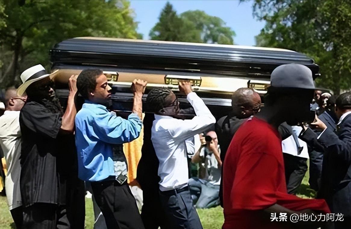 The 92-year-old Murdoch married for the fifth time, and there are three ...