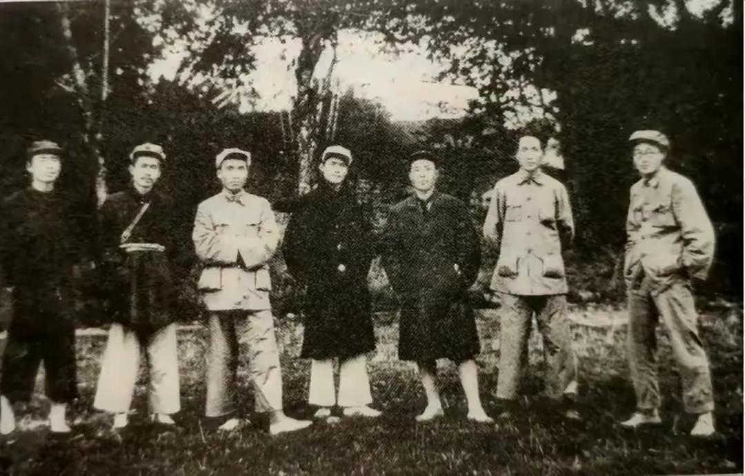 At the Zunyi Conference, Bo Gu refused to admit his mistake, and Wang ...