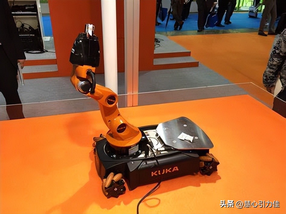 What are the applications and developments of robots? - iNEWS