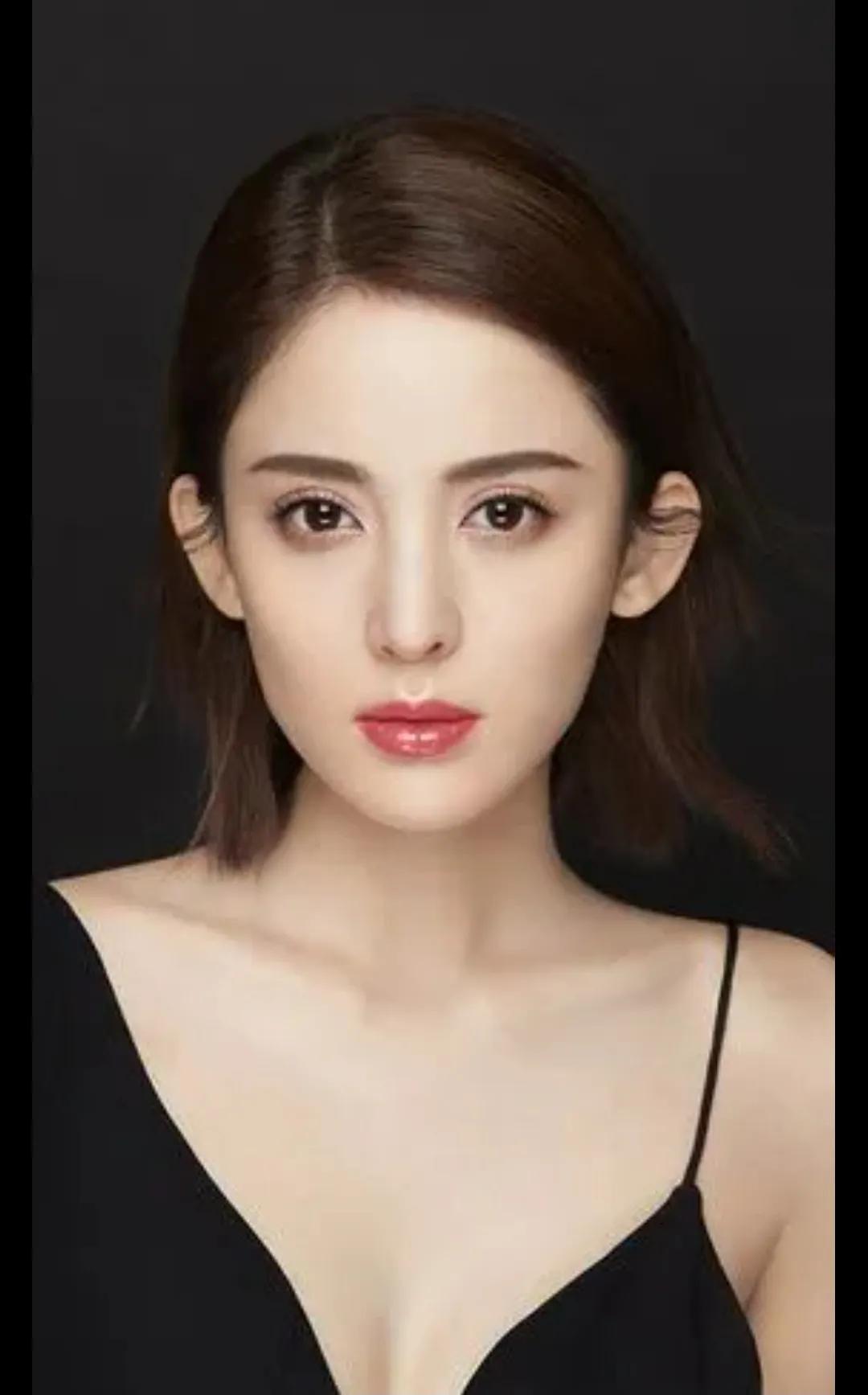 Sexy and charming Guli Nazha - iMedia