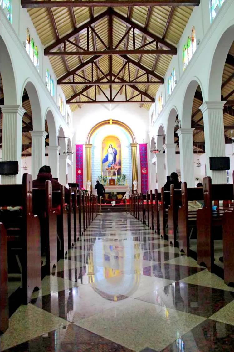 This Catholic Church hidden in the depths of the alley in Shanghai is ...