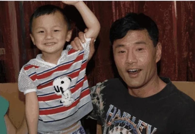 Yu Rongguang: After 41 years of debut and zero scandals, why does his wife insist on divorcing ...