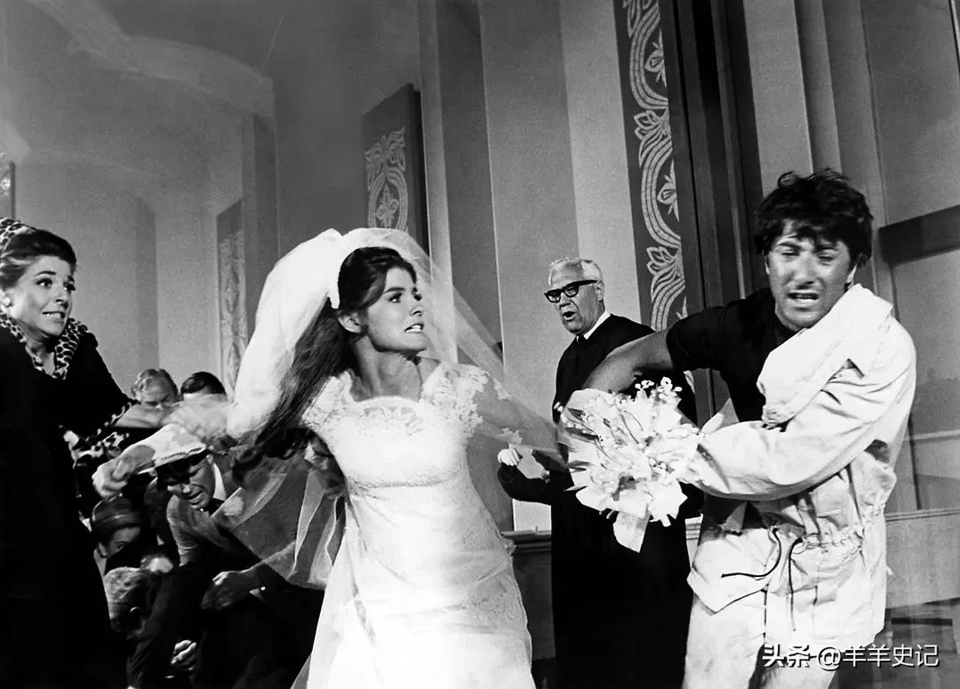 Rethinking the gender and power relationship of Mrs. Robinson in The ...