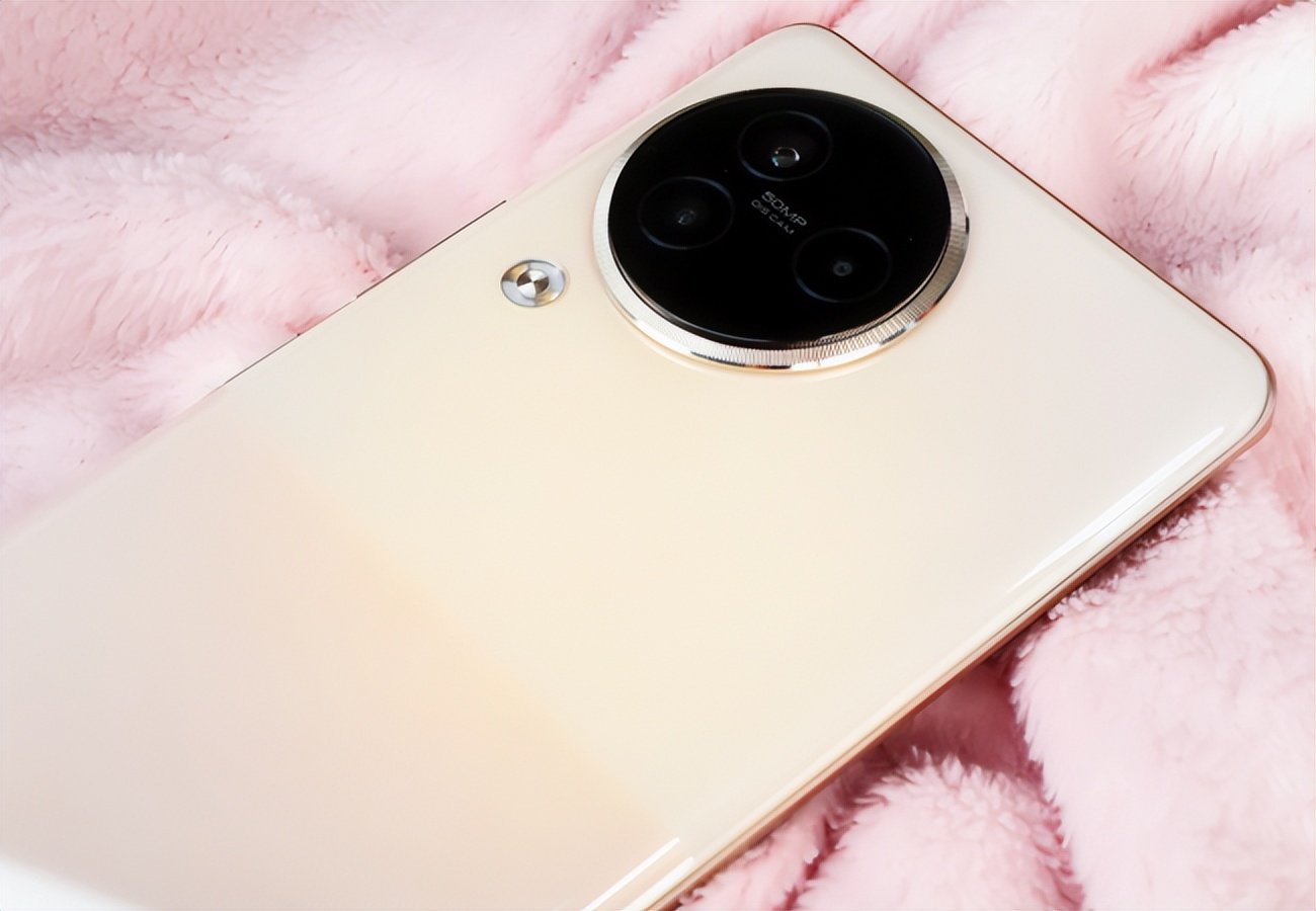 Xiaomi Civi3 review, small and exquisite, super light and awesome - iNEWS