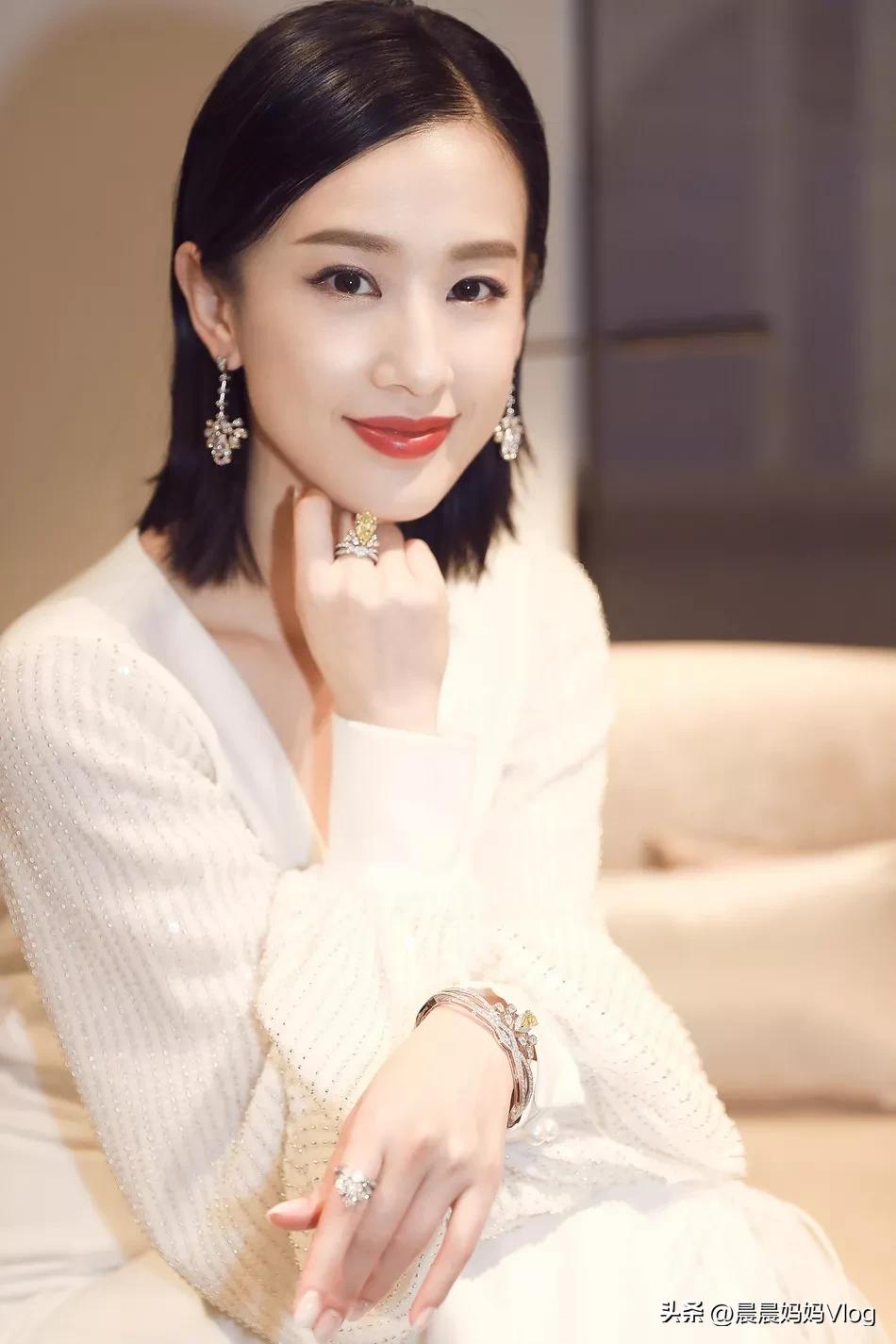 Share pictures - Huang Shengyi, the goddess of temperament, beautiful ...