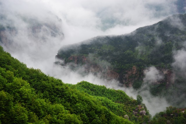 Congratulations to Huaxia Film and Television Centennial Red - iMedia