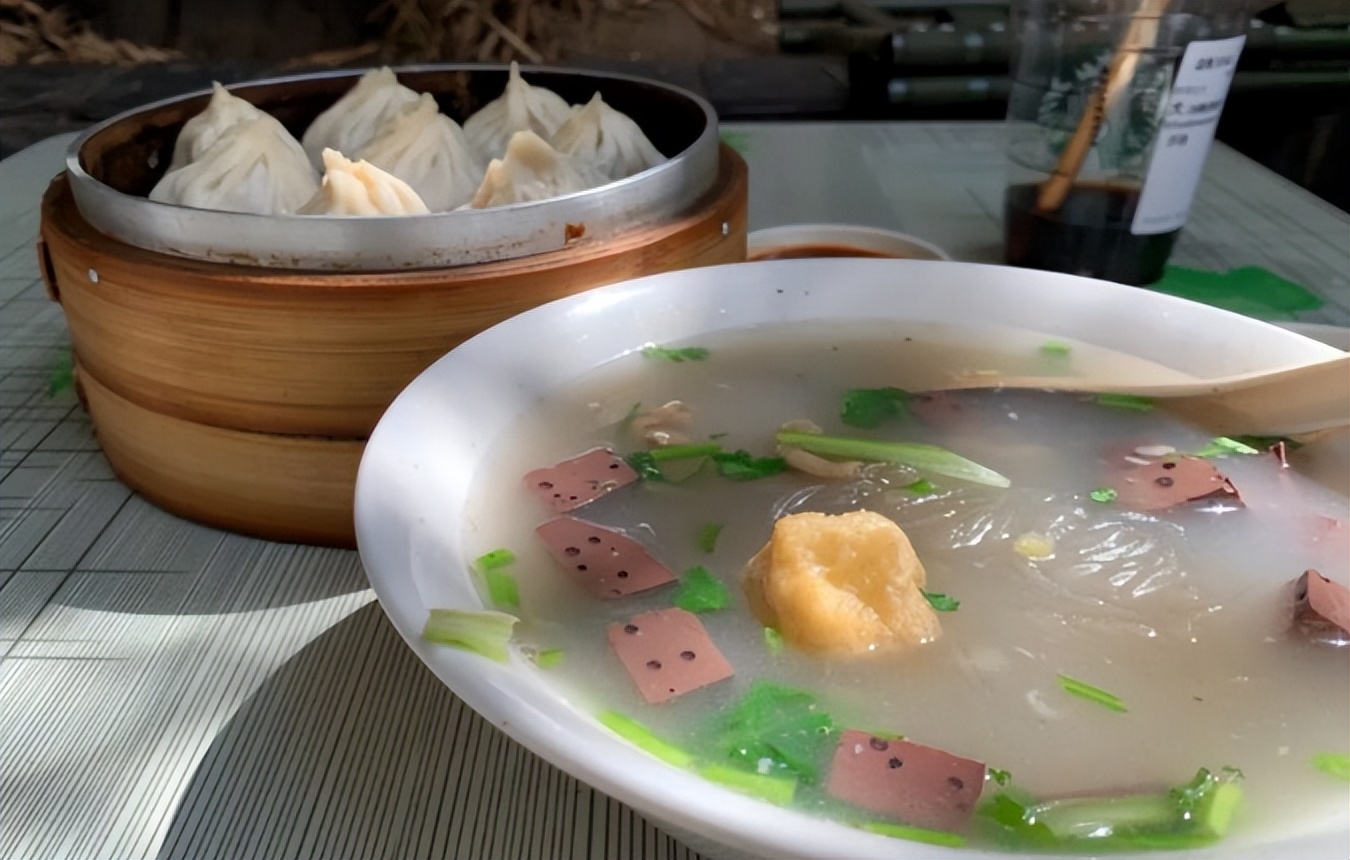 Soup dumplings that you can't miss when you come to Nanjing. It's a ...