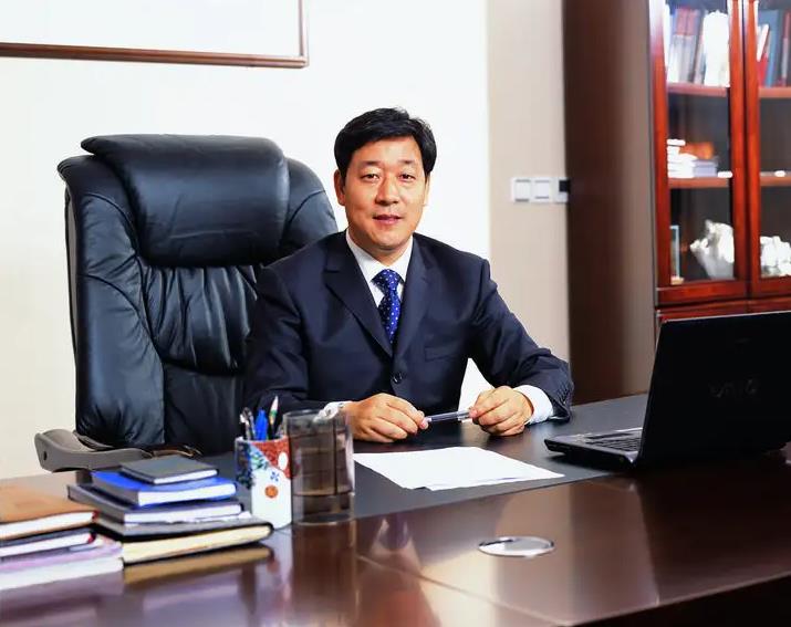 Lai Guogui, a rich man in Yueqing, Wenzhou, started a business with his ...