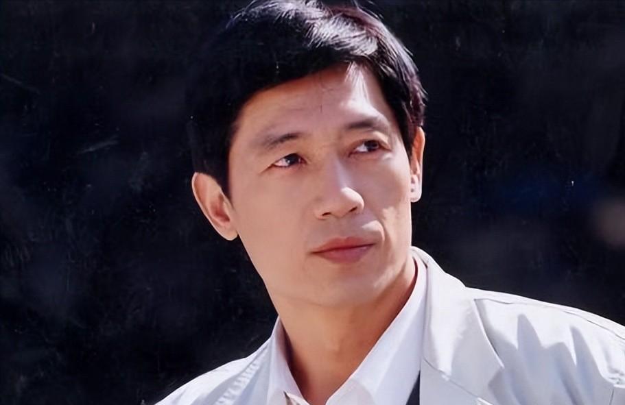 Famous actor Shi Liang: After divorcing Cong Shan and remarrying, the ...