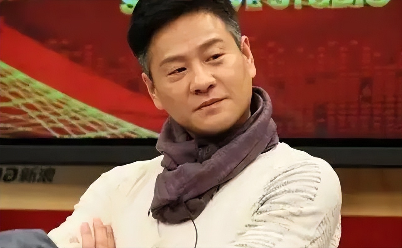 Lian Yiming: In order to marry Yang Ruoxi, he abandoned Chen Jiayan. Now his ex-wife became ...