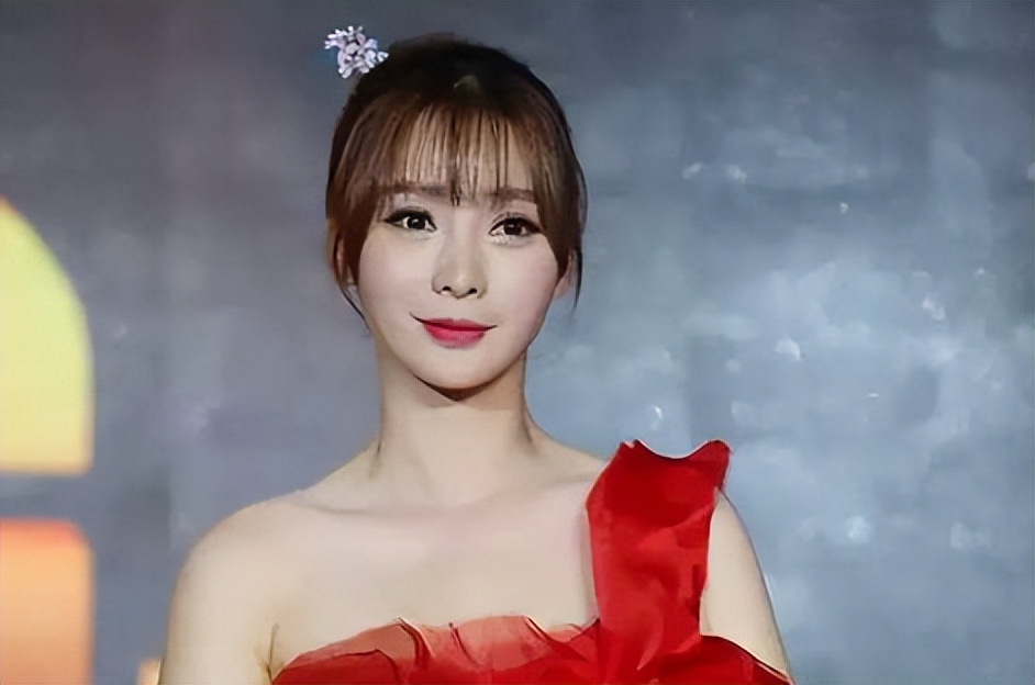 Dapeng Liuyan has cooperated for many years without breaking the rules? Seeing Dapeng's wife ...