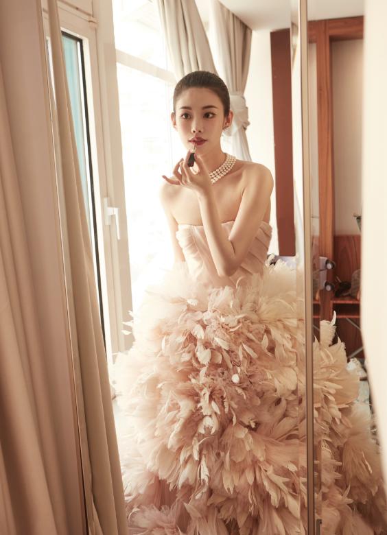 Internet celebrity Cheng Shi'an attended the Cannes Film Festival, his account was blocked ...