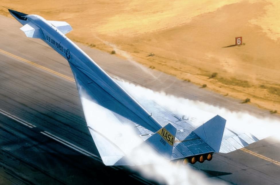 XB70 Valkyrie bomber: One of the fastest planes to fly - iNEWS