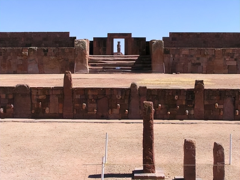 In the Tiwanaku area, the art of carving is very popular and very ...