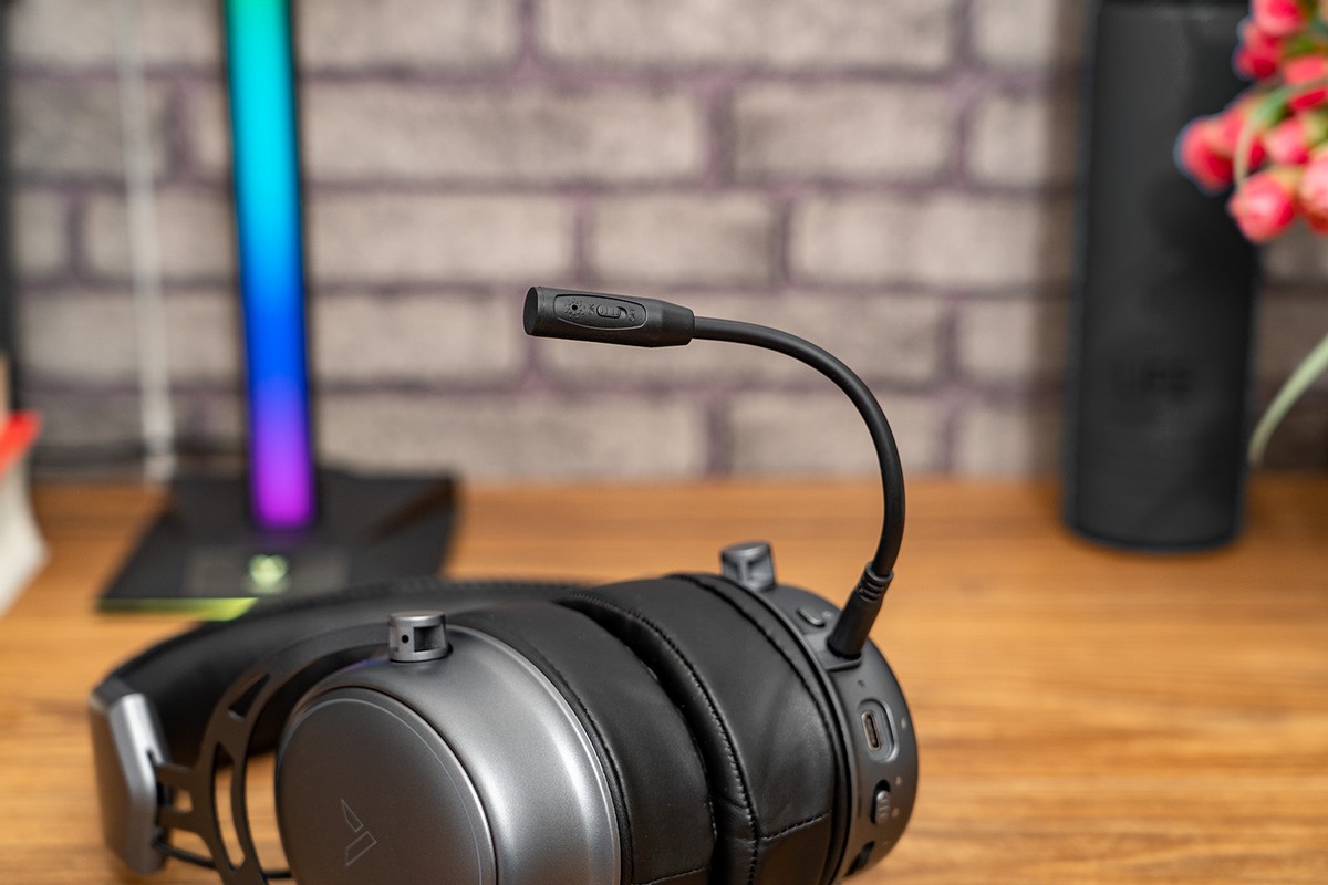 Good gaming equipment, Rapoo VH800 dual-mode gaming headset - iNEWS
