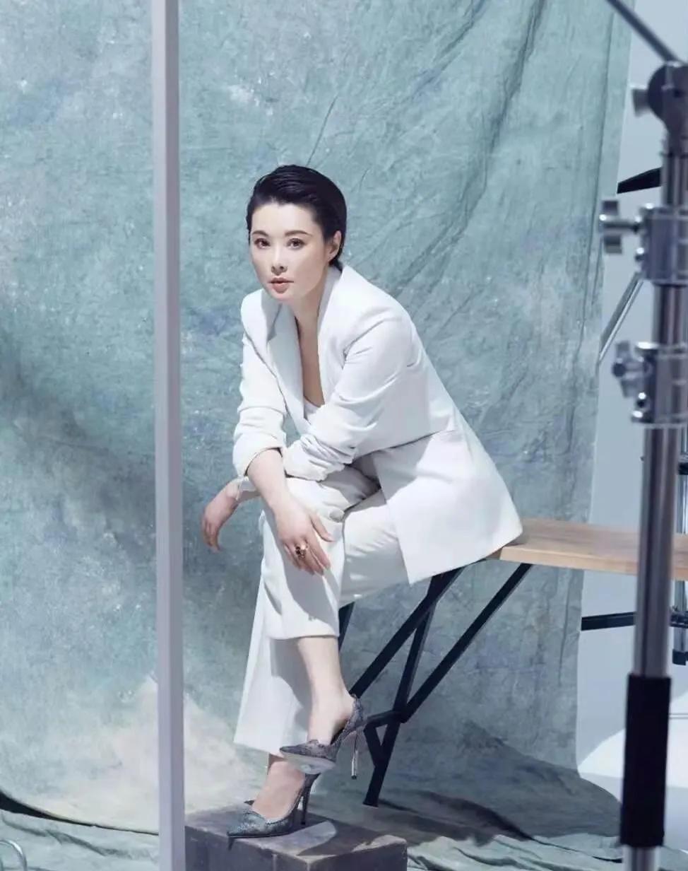 Mainland actress - Yuan Li - iNEWS