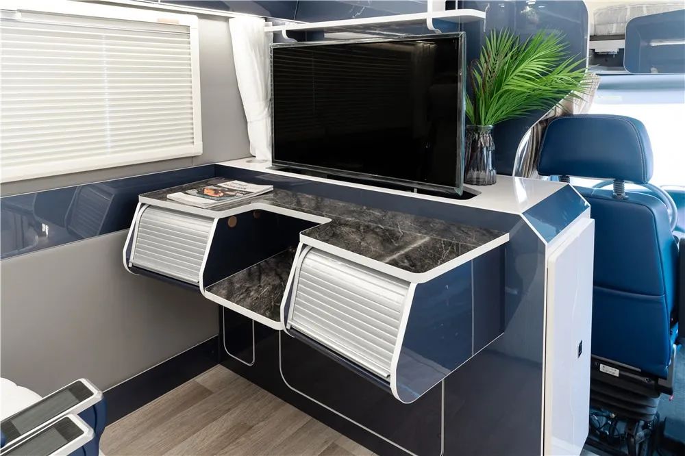 Is it an RV or a space capsule? An RV full of technology! Yate's new 6. ...