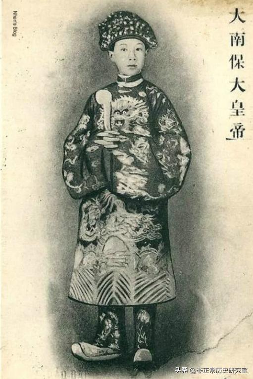 The Vietnamese royal family after a hundred years: the direct line is ...