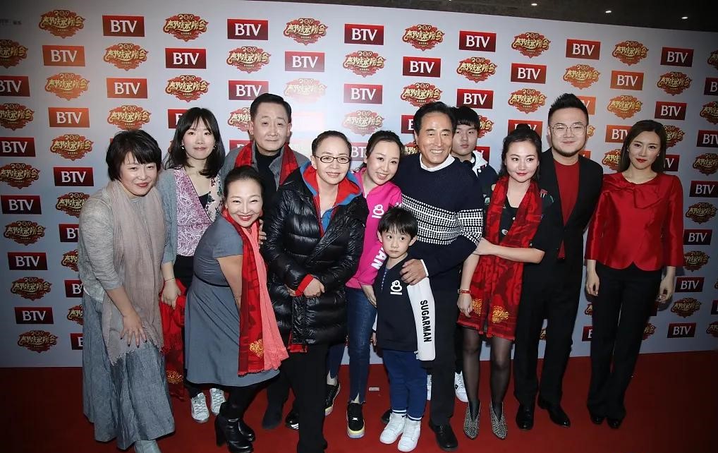 The three brothers and sisters of the Liang family, the eldest died ...