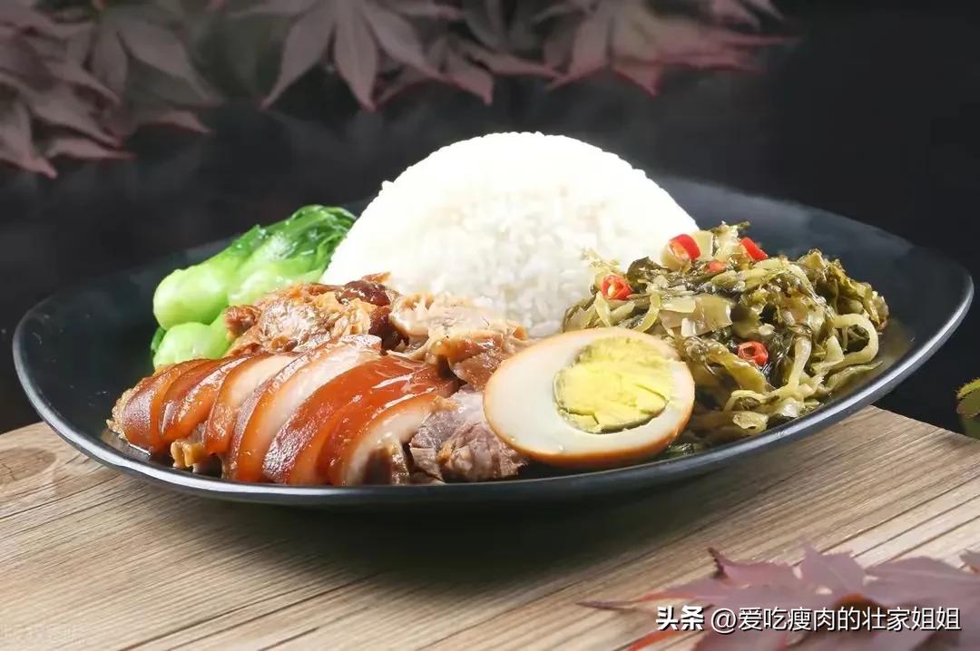 Longjiang pork knuckle rice is a delicacy that makes thousands of young ...