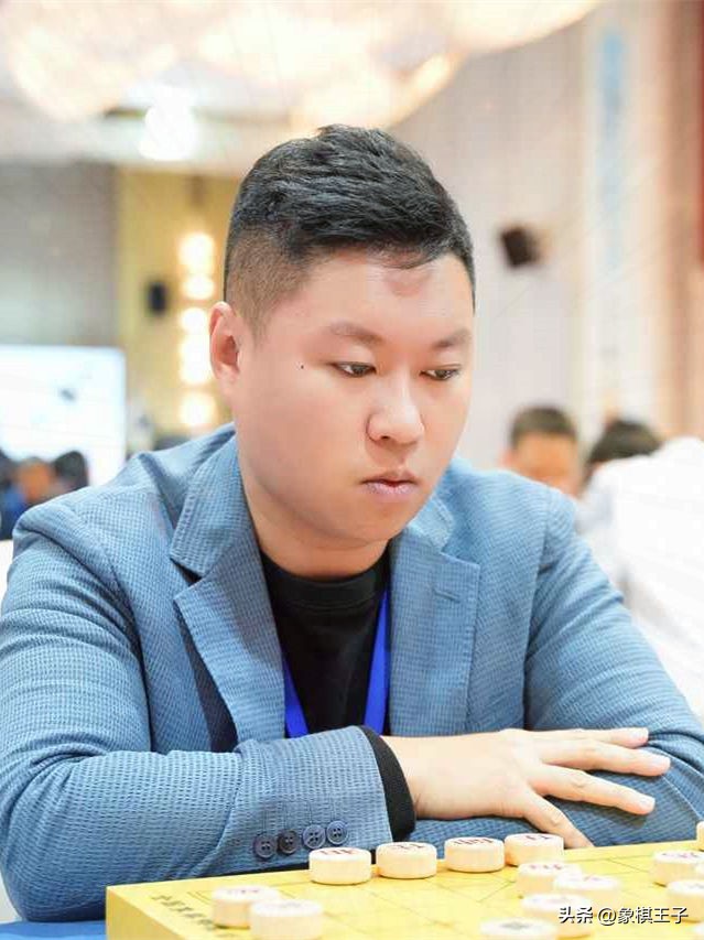 Wang Tianyi, the finale of the fast chess preliminaries, won the first ...