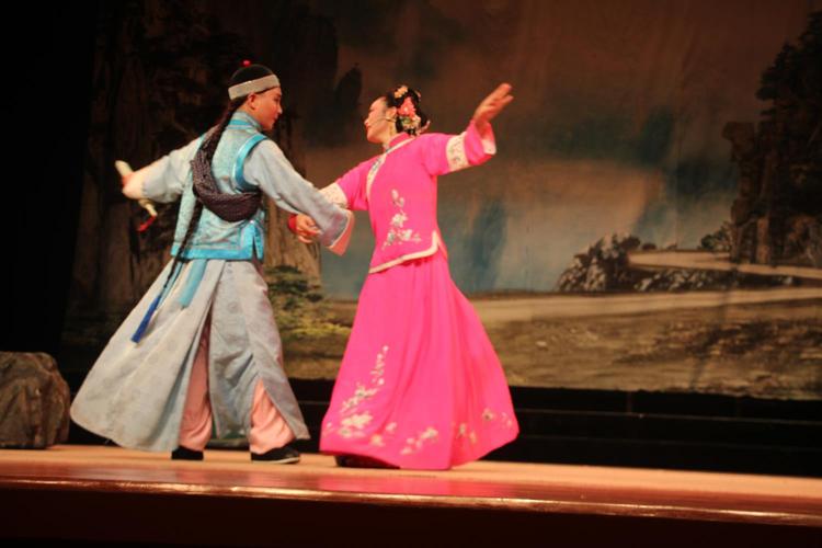 What is the development process and artistic value of Huangmei Opera ...