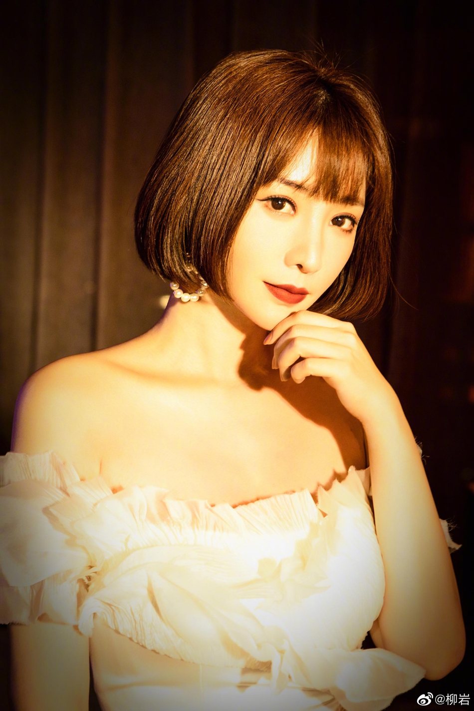 Liu Yan (actor, singer, host) - iNEWS