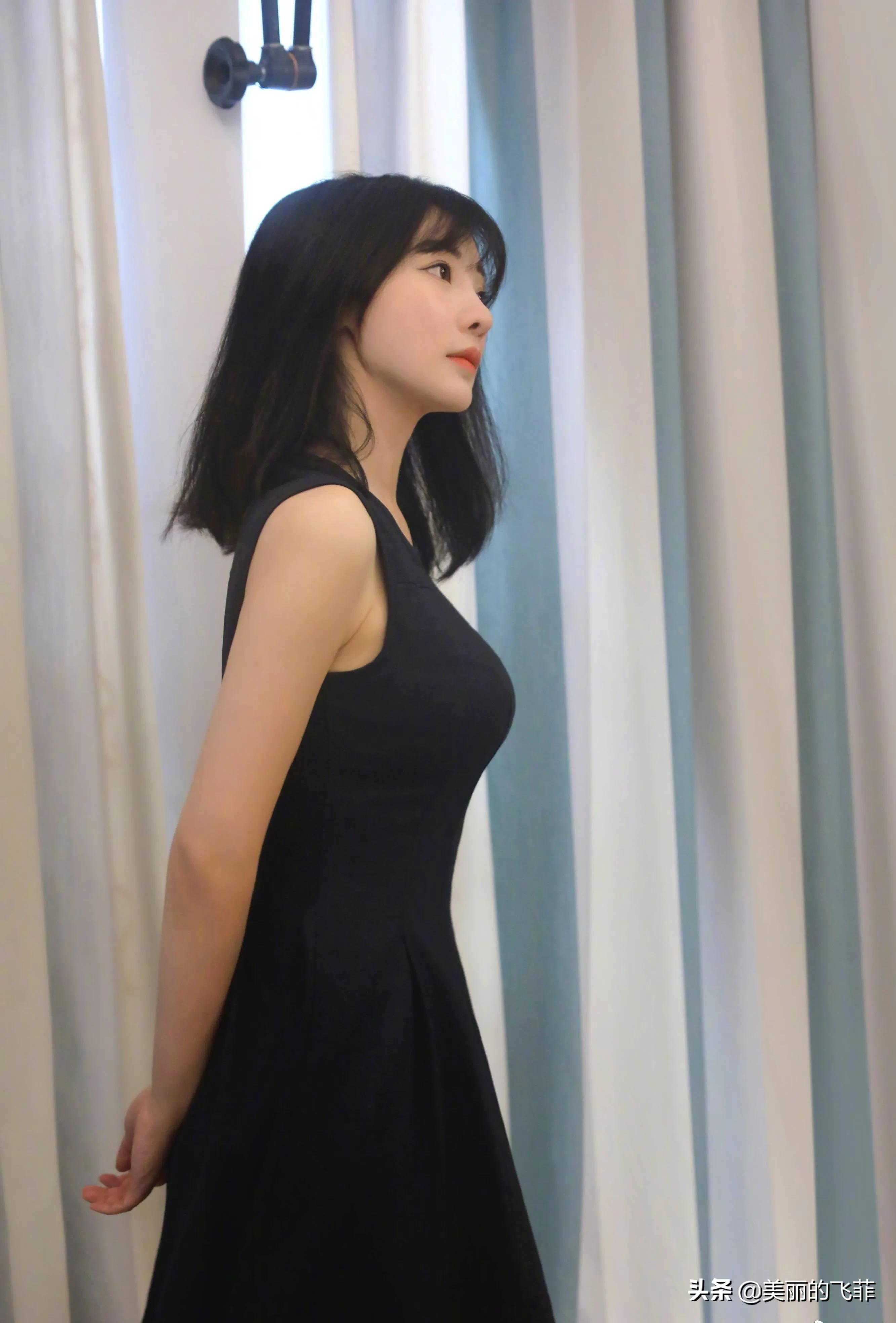 Black silk Liu Yan, with different dresses give you a different ...
