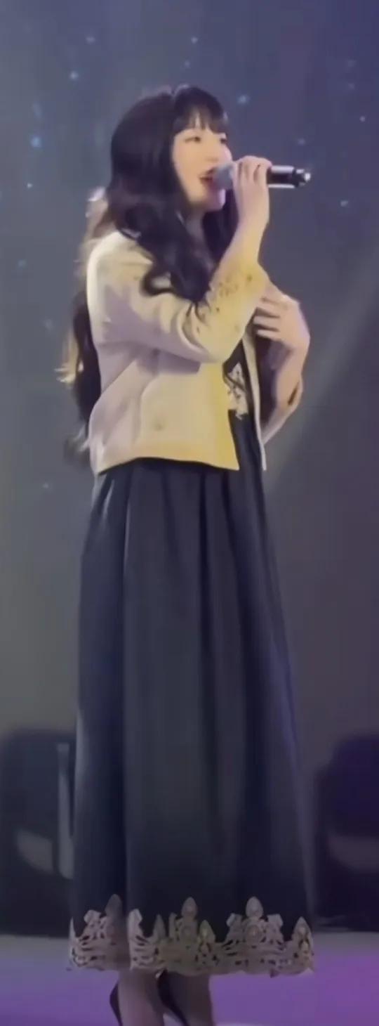 Singer Jinsha participated in the commercial performance - iNEWS