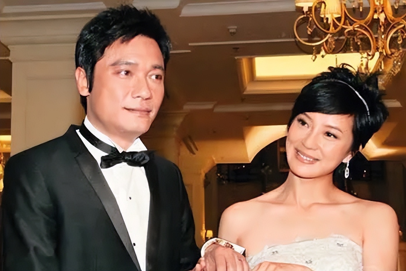 13 years ago, Luo Jialiang abandoned Fang Minyi, who had been in love ...