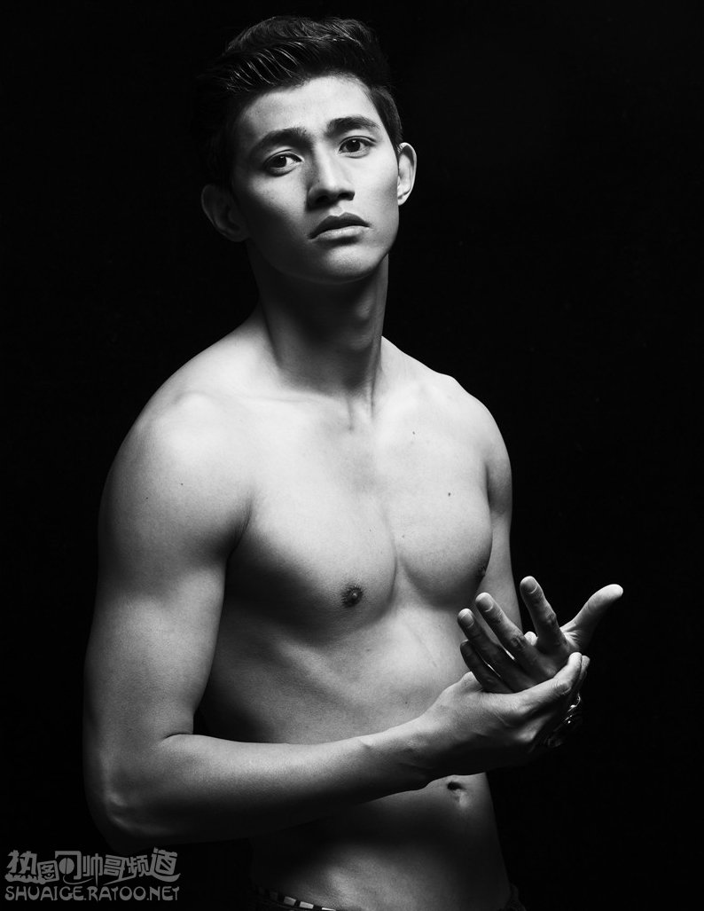 Li Zifeng: His looks are amazing and his body is explosive. Do you like ...