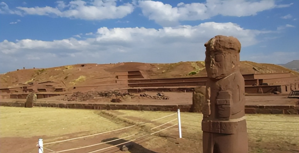 In the Tiwanaku area, the art of carving is very popular and very ...