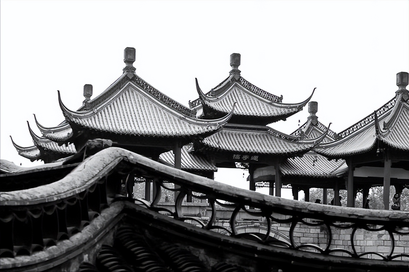 Analysis of the "Flying Cornices" Elements in Ancient Chinese ...