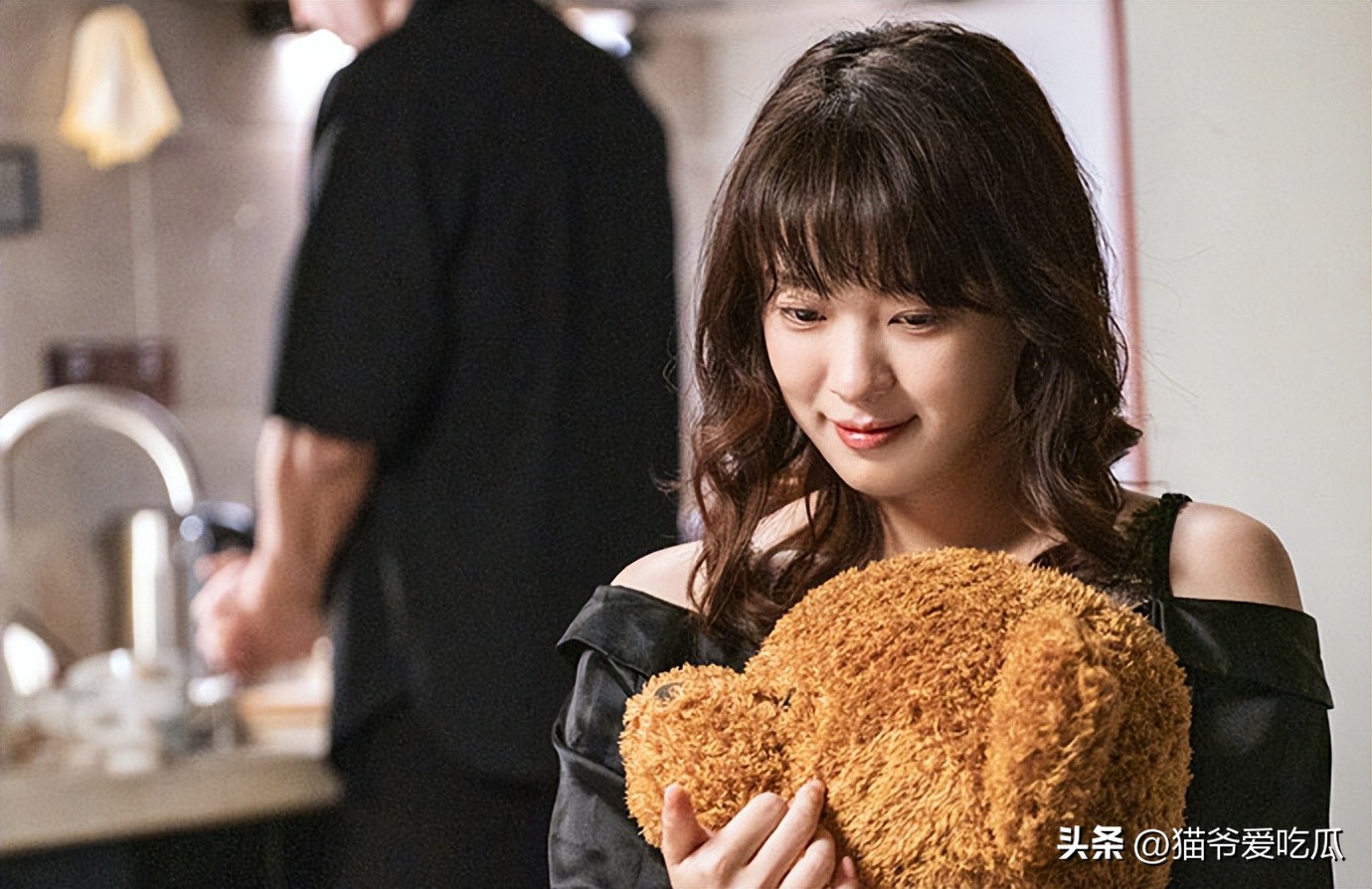 The actor of Shi Yue in "The New World of Wife": Yang Ruijia's information is exposed, and she ...