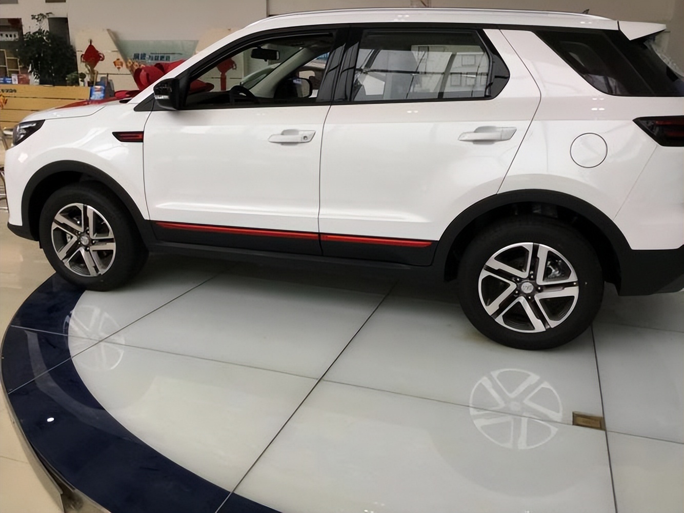 Changan is going to expand its tricks again. The new CS55 real car is exposed, with a ...