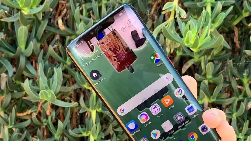 What price is the Huawei Mate20Pro 4 years ago equivalent to now? - iMedia