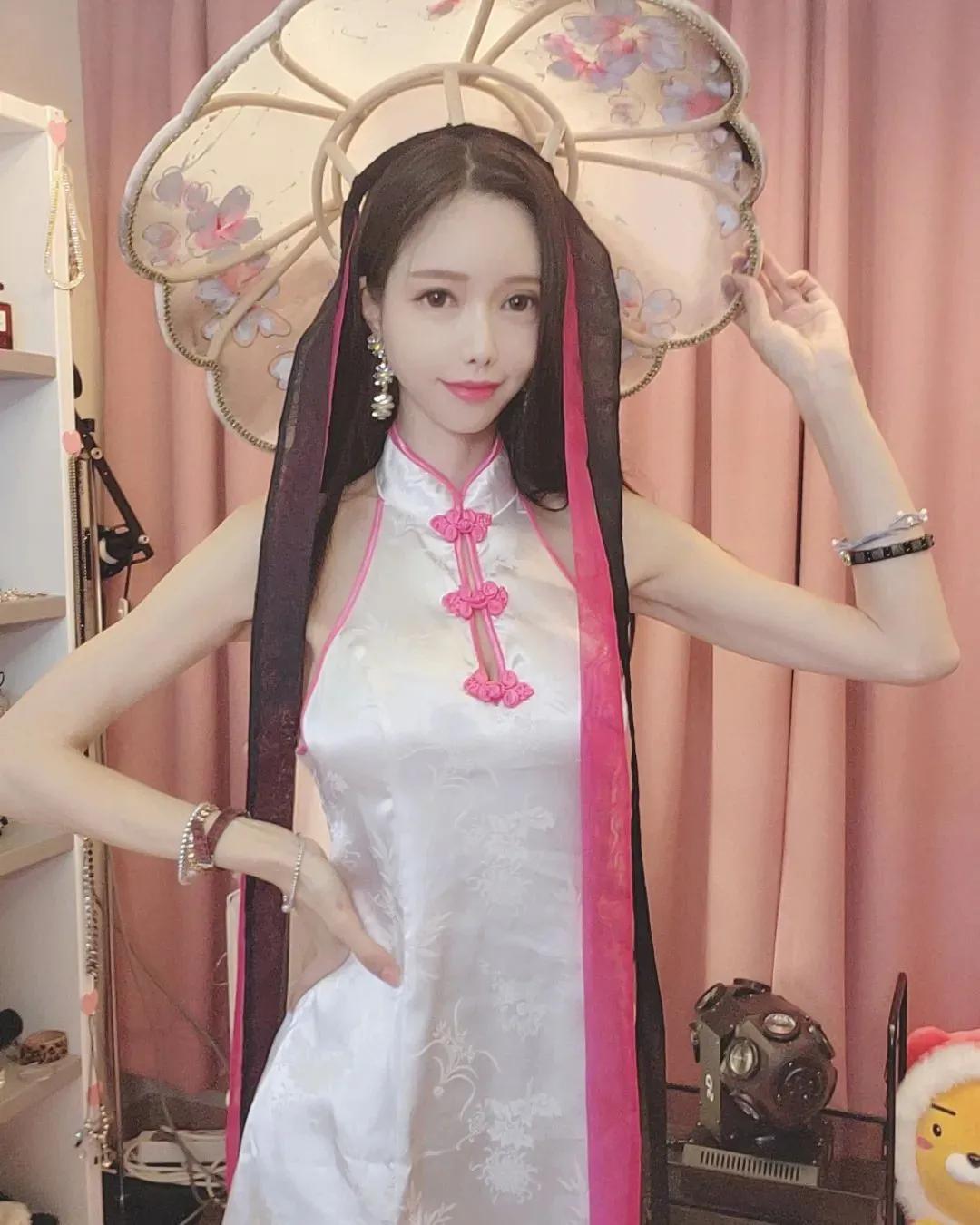 Han Min Young's multi-mix show - iNEWS