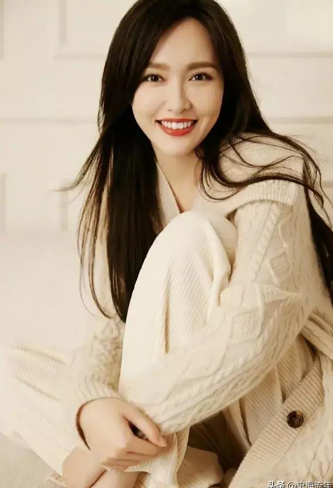 86-year-old Wu Yanshu and 41-year-old Tang Yan show off their unparalleled elegance in the same ...