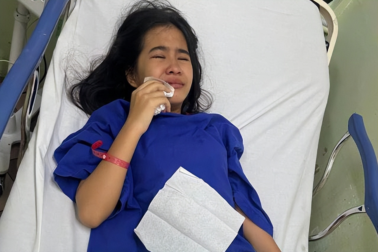 A 12-year-old well-known child actor fell to the point of urinary ...