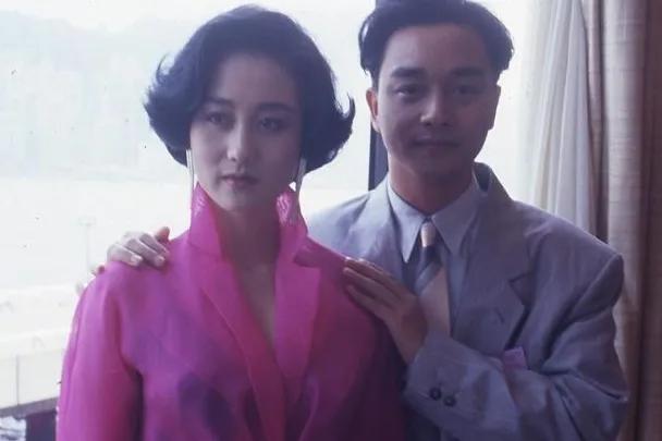 Sexy stunner Lizhi: Because of being too prominent, he was rejected by ...