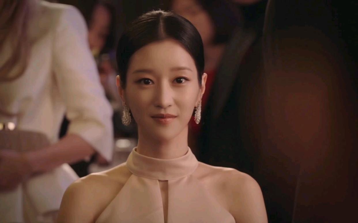 Adult revenge in "Eve" only needs a dance and a look, and the crazy beauties are online again ...