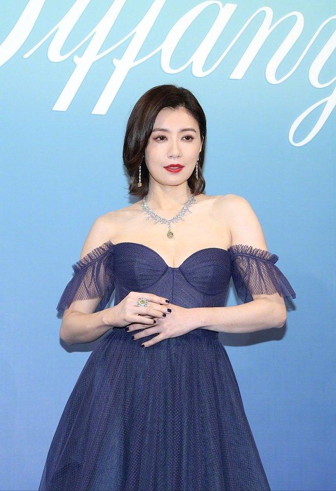 48 years old Jia Jingwen is also old - iNEWS