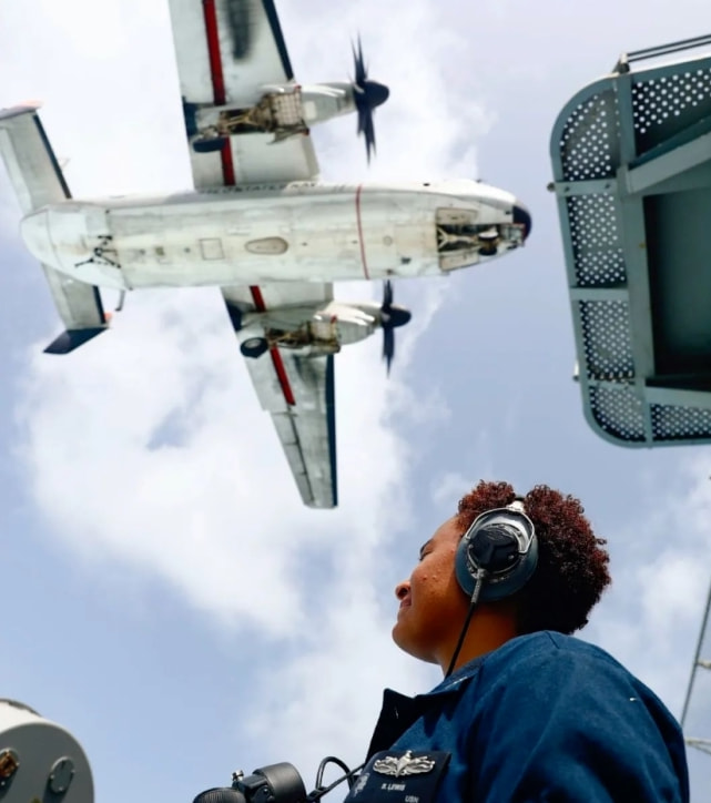 C-2A "Greyhound": still the aviation supply of the US Navy aircraft ...