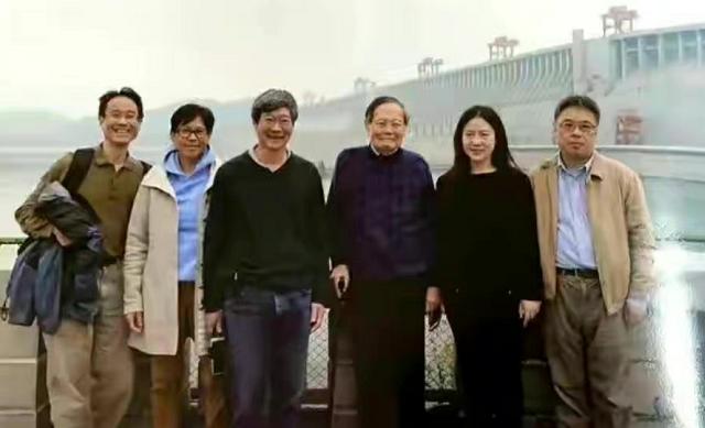 An underappreciated marriage?What is the relationship between Weng Fan ...