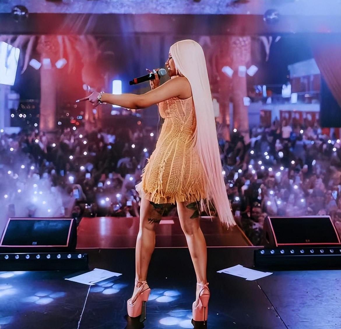 American actress Cardi B provokes controversy! Going to the concert in ...