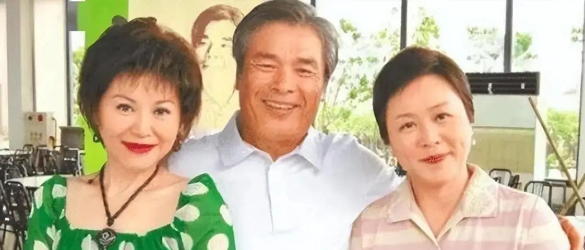 A Stormy Life: Lei Hong's Love and Struggle - iNEWS