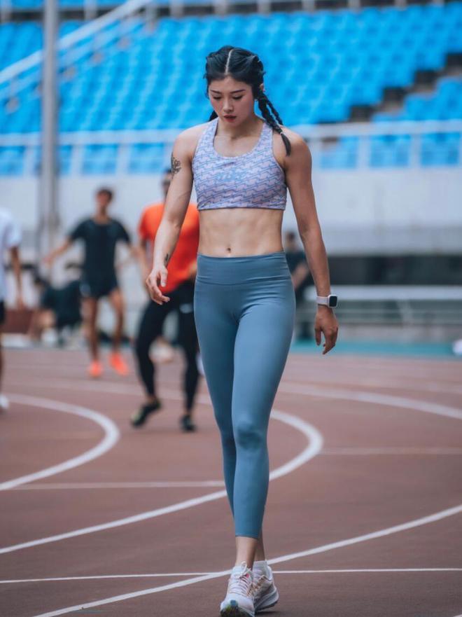 Another powerful goddess of Chinese track and field! After winning the ...