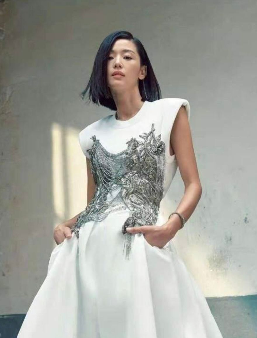 40-year-old Jun Ji-hyun is too thin!I'm too skinny to even hold up my ...