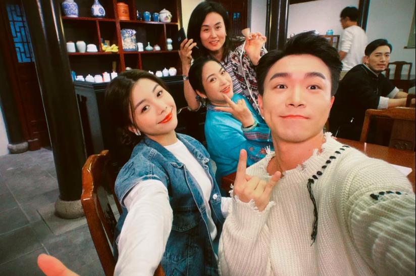 What three tricks are used in the sitcom "Shantang Teahouse"? changed ...