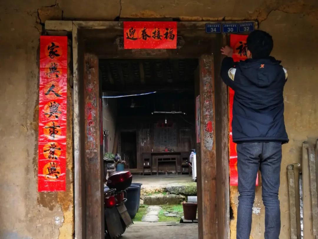 Is it important to post Spring Festival couplets during the Chinese New ...